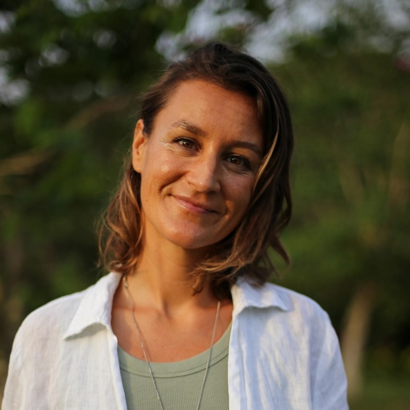 Jessica Scheper | Writer • Yoga Teacher